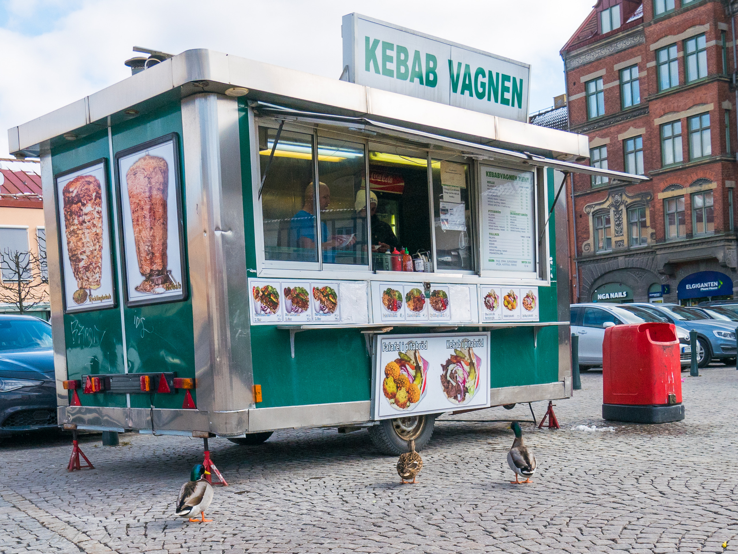 #2478. Lunchdax?? –även för oss?? –”the drifters”?? - Fotosidan