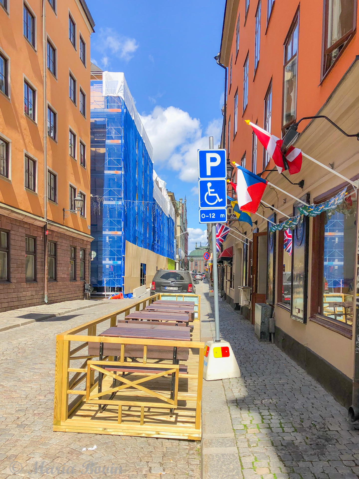 #2565. Ny typ av handikapparkering?? --i Gamla stan?? - Fotosidan