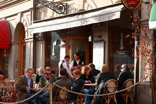 Sakta vi går genom stan - Fotosidan