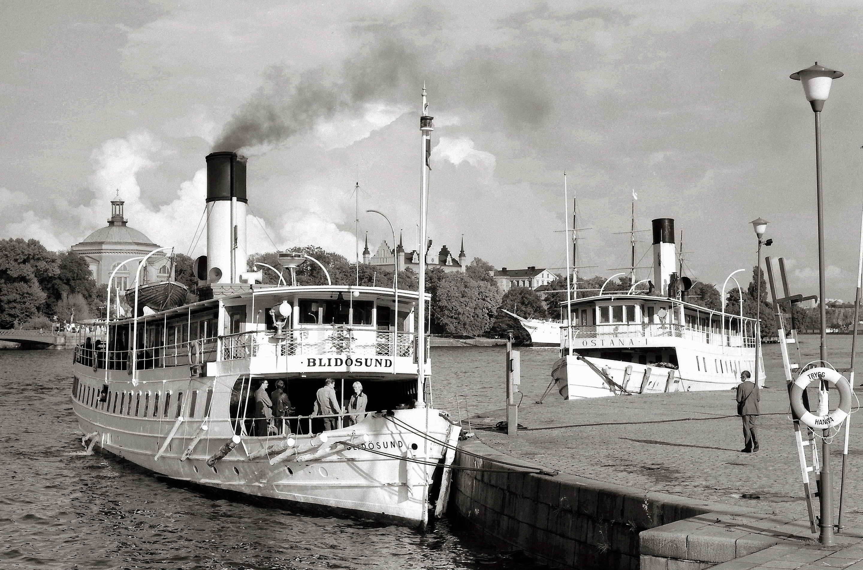 Liv & Leverne på Skeppsbron - Fotosidan